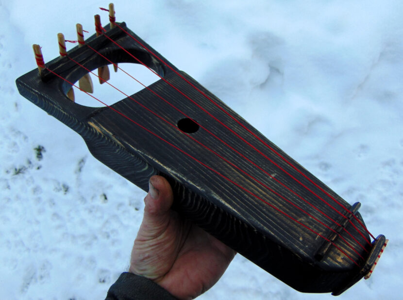 Gusli – Ein Moraharpa-Macher